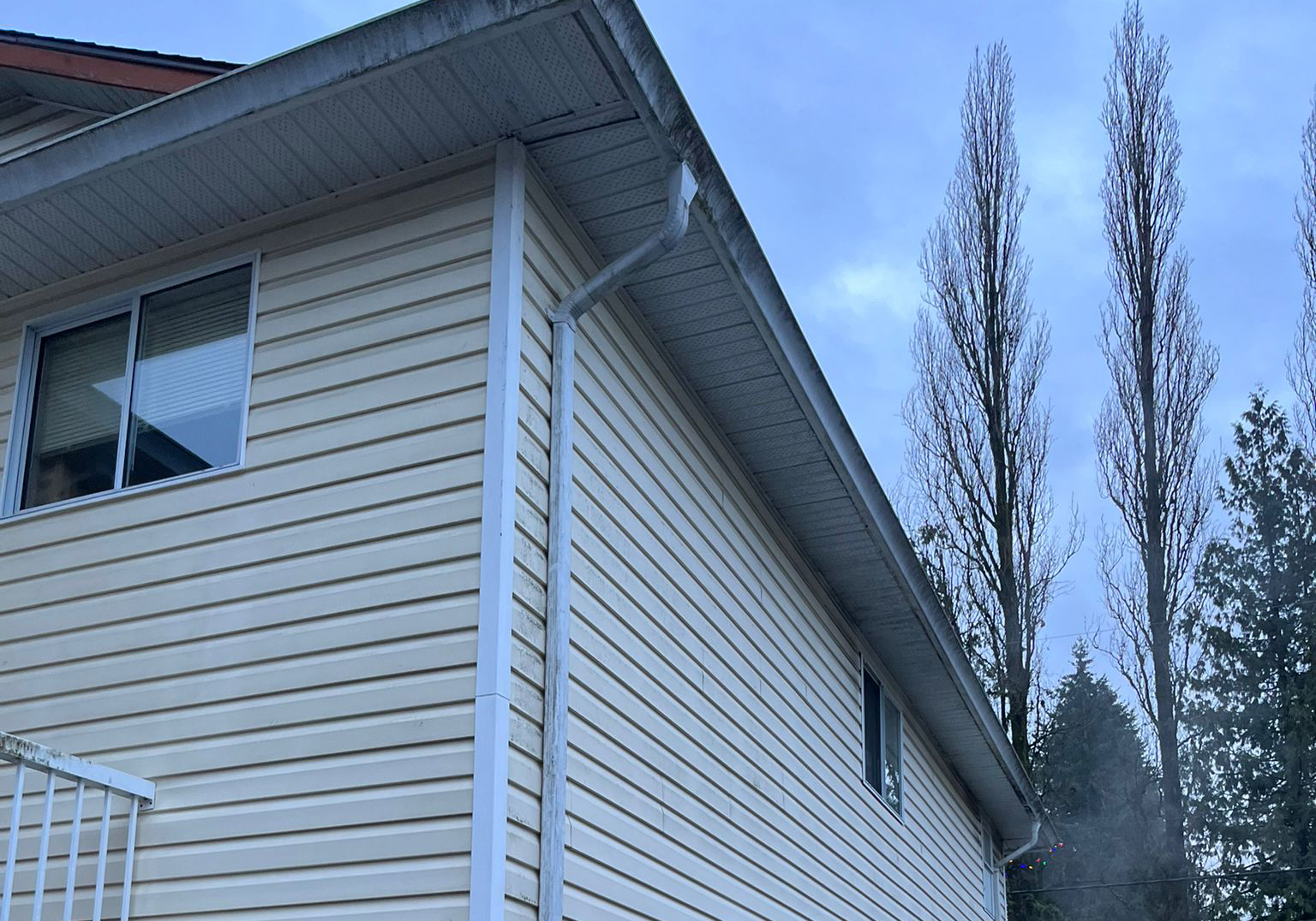 Installation of Funnels - Cleaning services by pressure So Clean